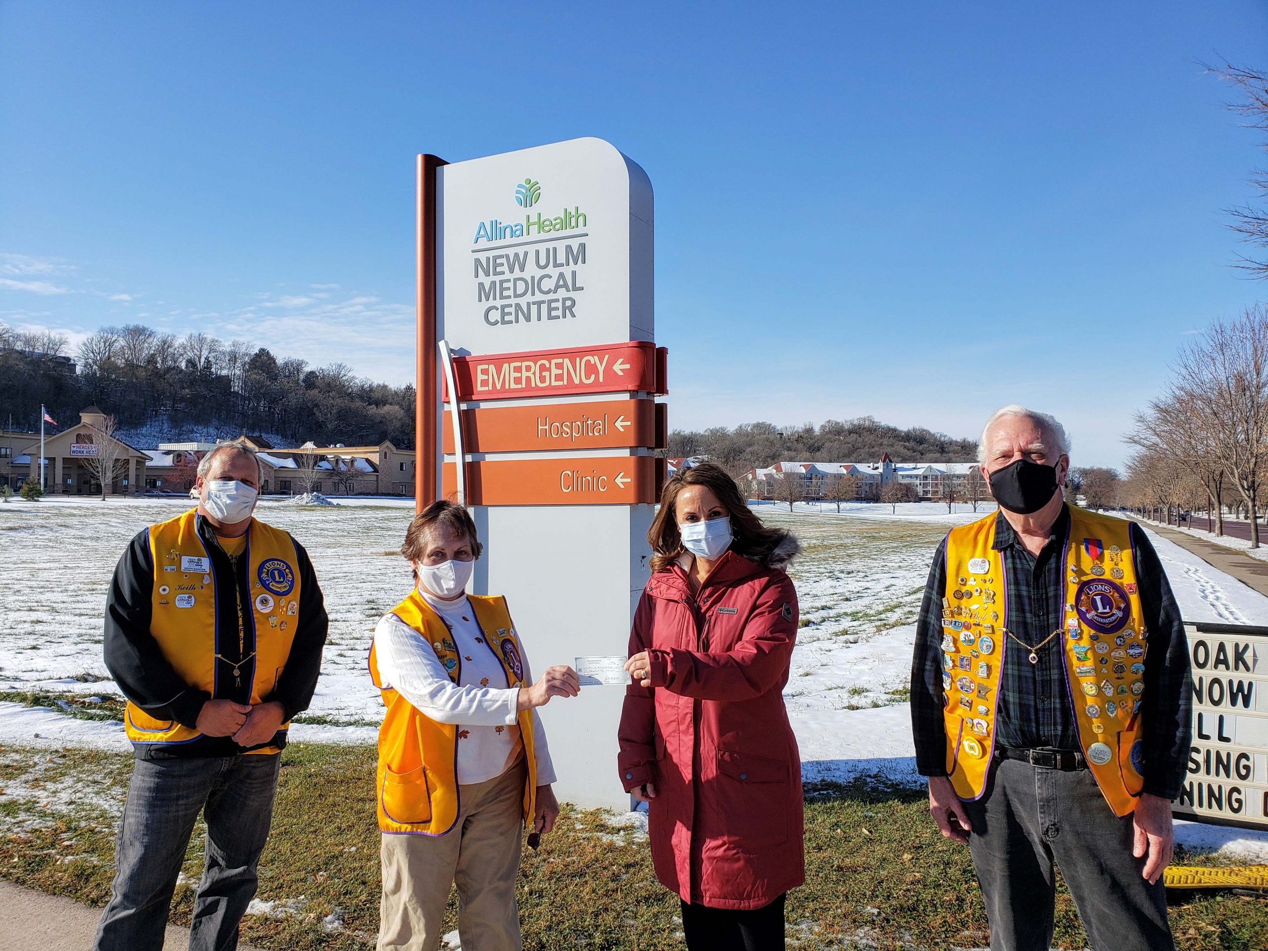 Lions donate to NUMC | News, Sports, Jobs - The Journal